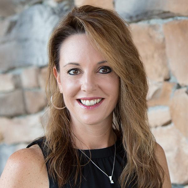 Tracy Hinton, Peoples Mortgage Company - Featured Agent Magazine